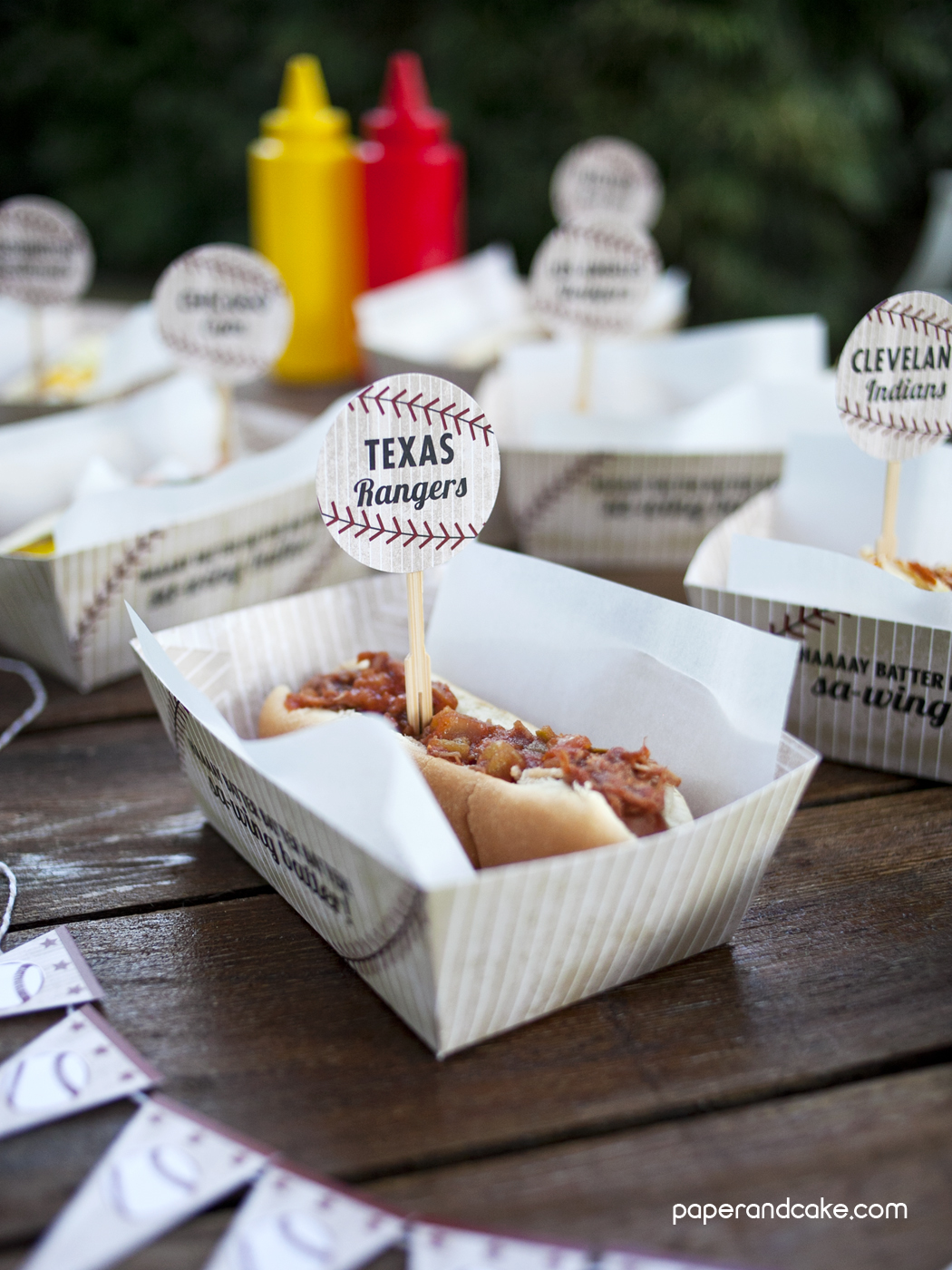 baseball team hot dog bar - Paper and Cake